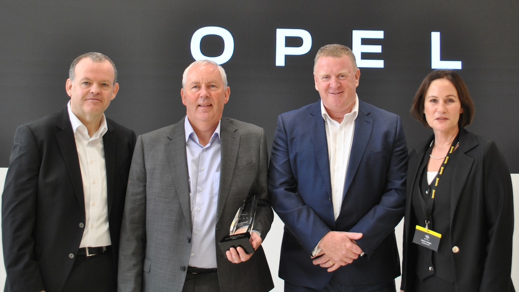 MULLINGAR OPEL PRESENTED WITH OPEL SALES DEALER OF THE YEAR 2025 AWARD