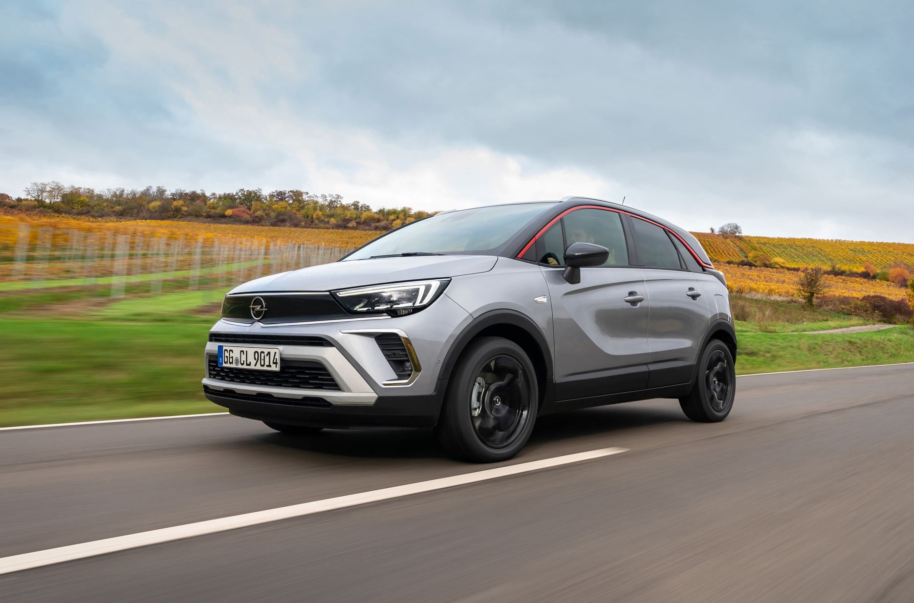 NEW OPEL CROSSLAND ARRIVES IN IRELAND: PRICING AND EQUIPMENT ANNOUNCED