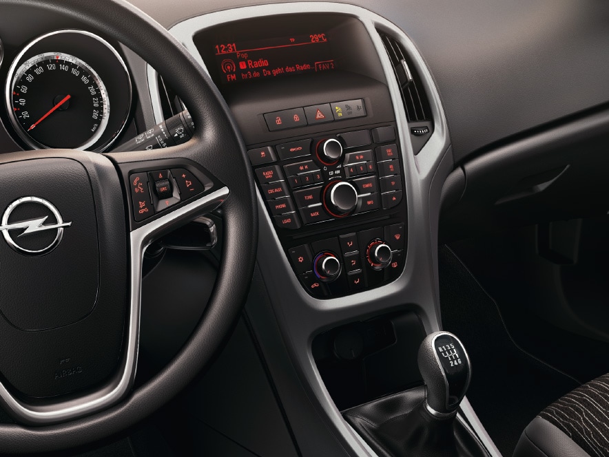 Opel Astra Family | Infotainment | Opel Ireland