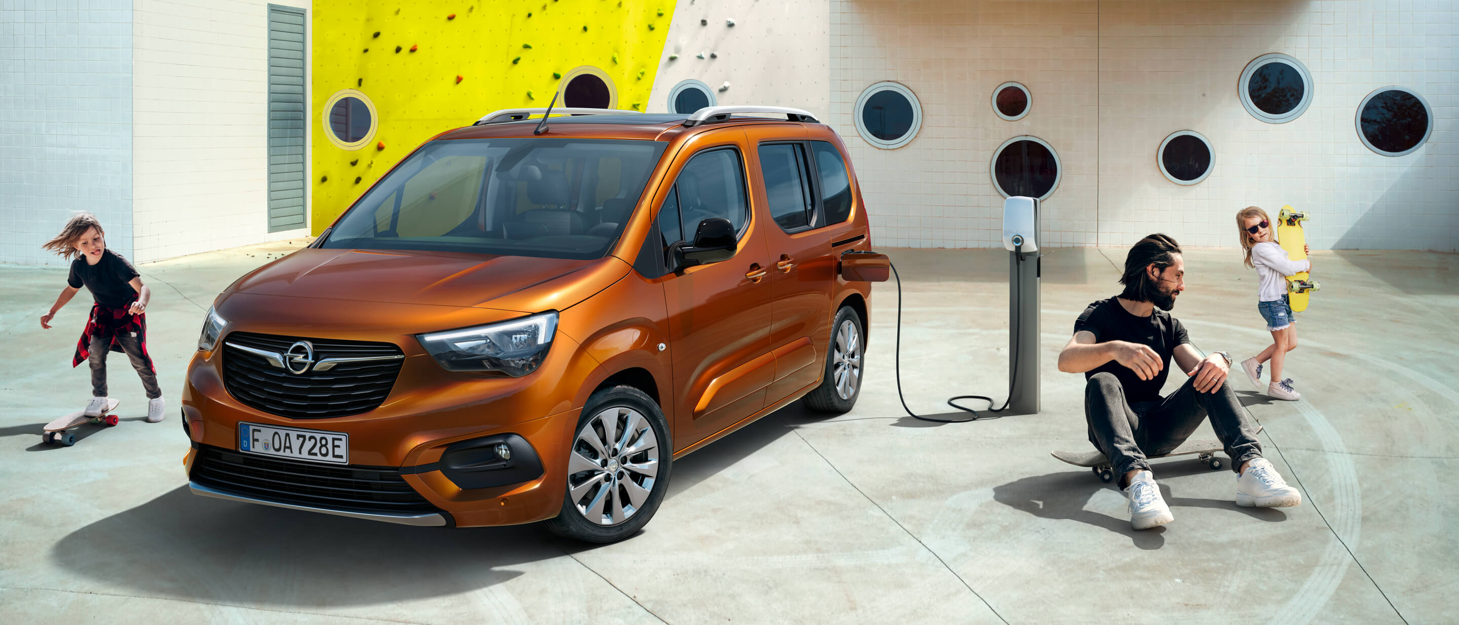 Opel ramps up electrification with emissions-free MPV models only